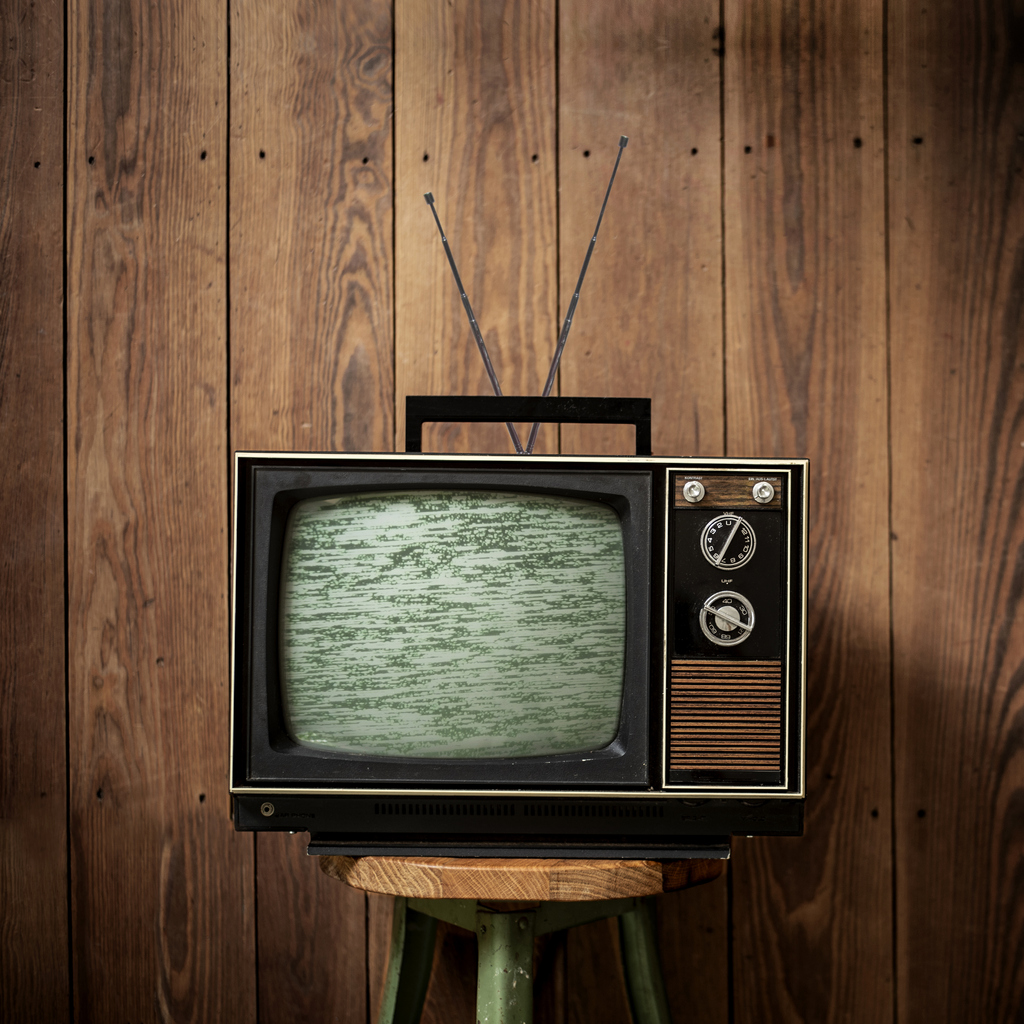 A Look at TVs Throughout History -- Part I | Plaza Electronics & Appliances