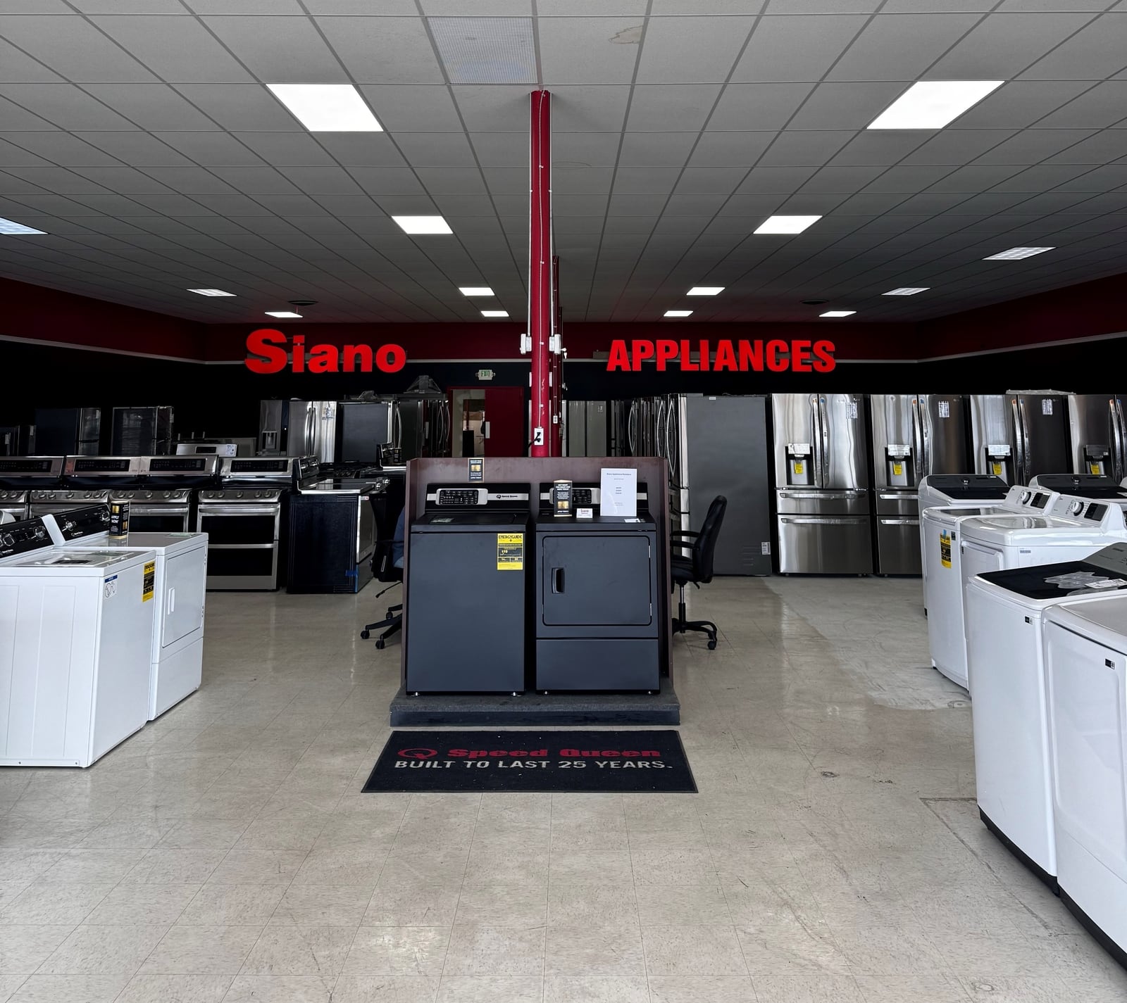 Siano appliances on park store